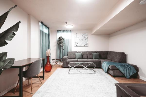 The Cloud Off 16th - 2bd 1 Ba - Calgary