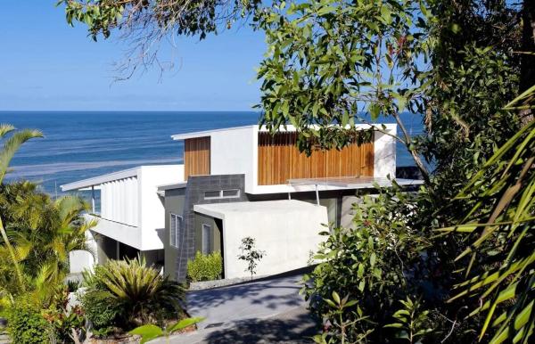Coolum Bays Beach House - Luxury 5br Retreat, Sleeps 12, 4 Ensuites - Coolum Beach