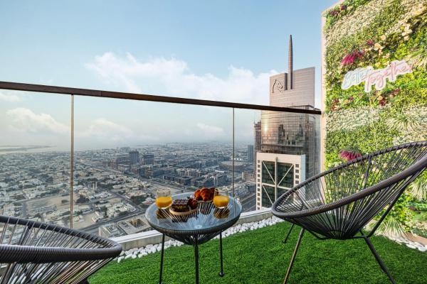 Cloud Nine Dubai Panorama & Rooftop Infinity Pool, 3br Apartment In Paramount Hotel Midtown - 