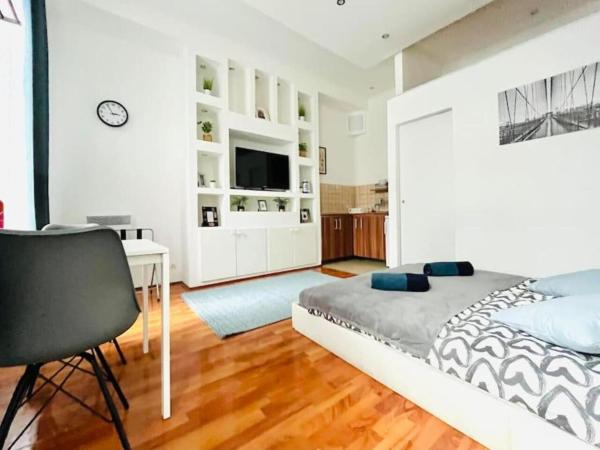 Kazy Studio - In The Heart Of Budapest - Budapeste