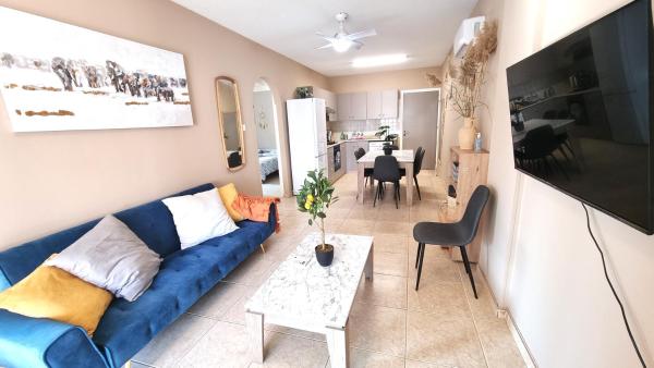 2 Cozy Apts, Fast Internet, 5 Min Walk To Beach! - Larnaca