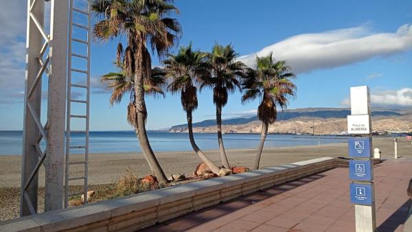 Expoholidays - Segunda Línea De Playa - Almería