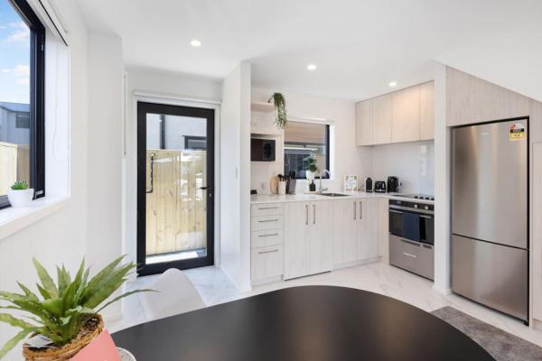 Radiant Spot On Biddle Crescent - Lower Hutt