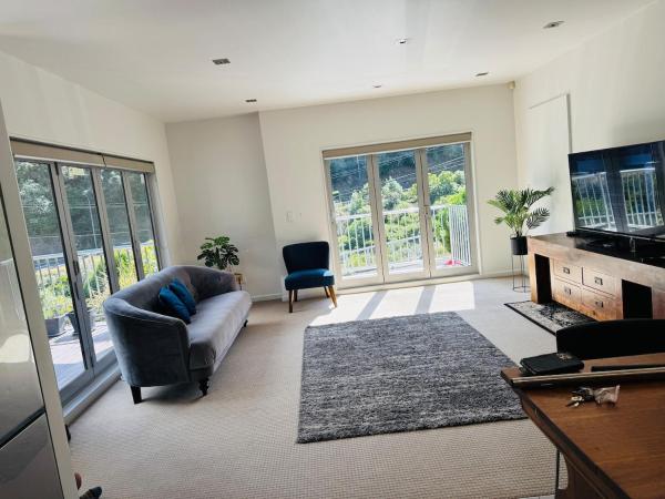 Modern Two Bedroom Home - Wellington