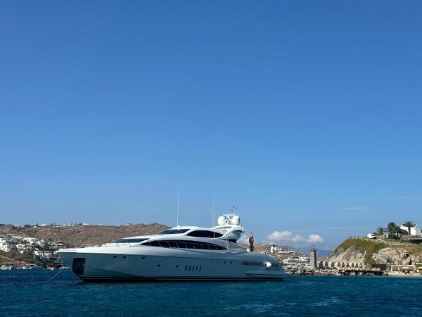105 Ft Yacht - Mykonos