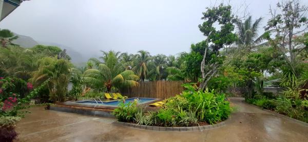 Castaway Lodge - Mahé