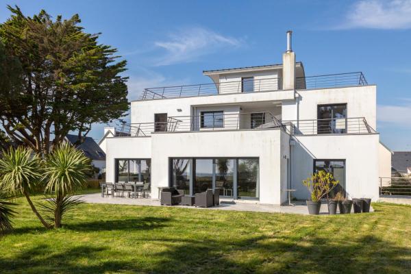 Le Bain De Mer - Vue Sur La Plage - Bénodet