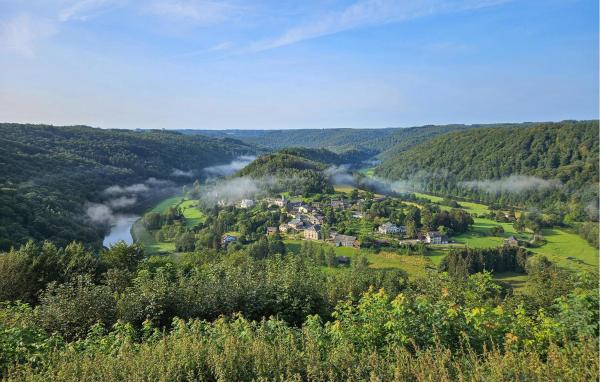Beautiful Home In Frahan-sur-semois - Belgique