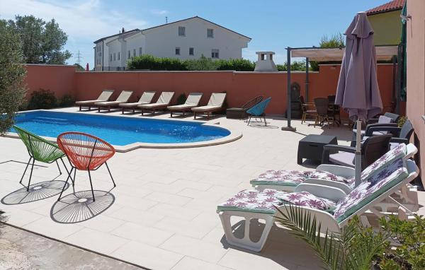 Cozy Apartment In Pula With Wifi - Banjole