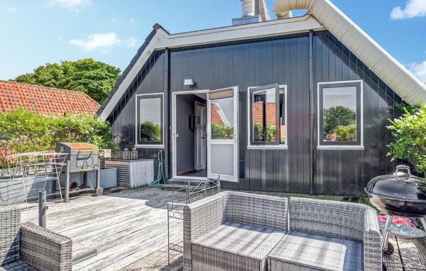 Beautiful Apartment In Hippolythushoef - Texel