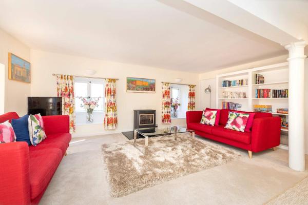 Joivy Secluded Brewery Apartment - Edinburgh