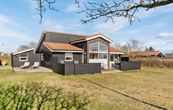 2 Bedroom Gorgeous Home In Juelsminde - Juelsminde