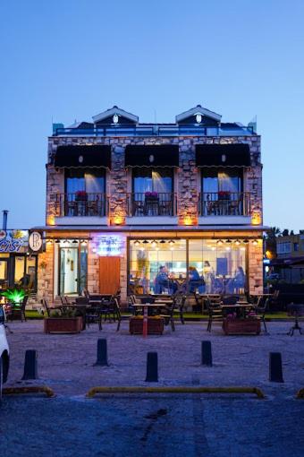 The Pi̇er Of Urla - Urla