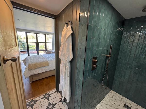 Room In The Nest - Bourne