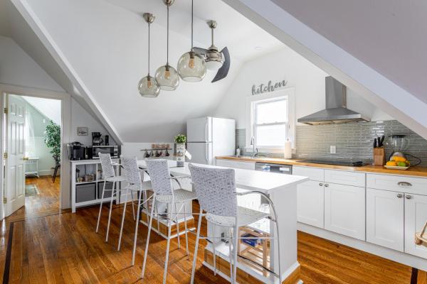 Charming 2br Getaway With Modern Comforts - Stratford, CT
