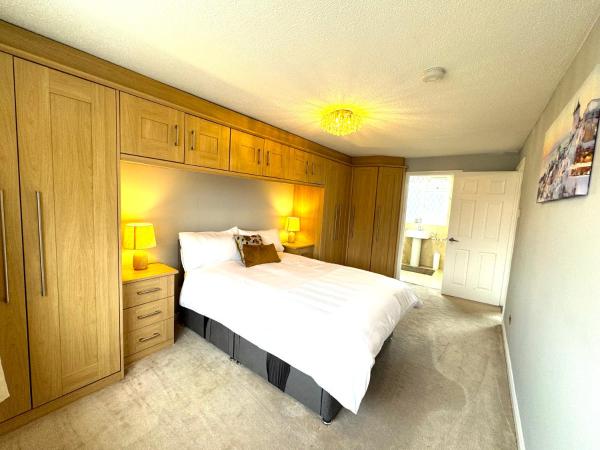 Cosy Guest House, Langley, Slough - Slough