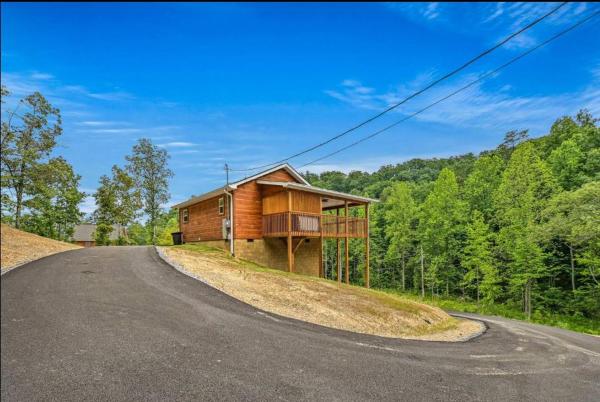 Getaway On The Bluff Ridge - Tennessee (State)