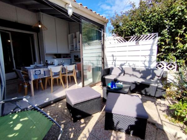 Villa T3 Mezzanine Avec Climatisation - 6 Personnes - Parking - Saint-pierre-la-mer - Fr-1-795-60 - Saint-Pierre-la-Mer