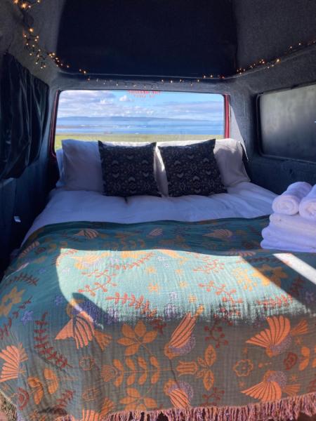 Glór Na D'tonnta Glamping Campervan - Mayo