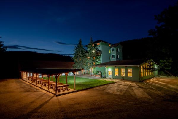 Zöldsziget Menedék, Rendezvény-és Pihenőház - Hungary