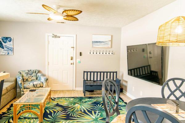 Blue Wave Retreat In Heart Of Myrtle Beach - South Carolina