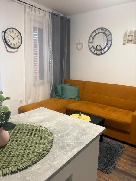 Mint Apartments 2 - 자다르