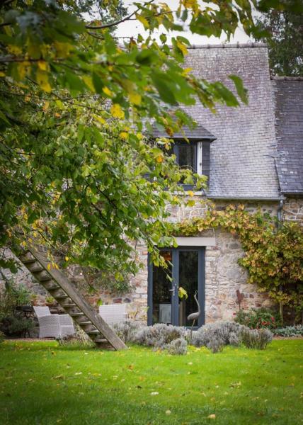 L'hôtié De Brocéliande, Au Coeur Des Sites Naturels Et Légendaires - Paimpont