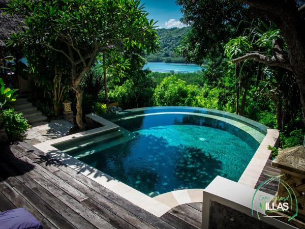 Twin Island Villas & Dive Resort - Bali