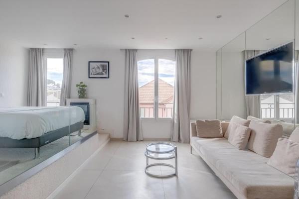 Le Semiramis L Central & Views L Shellter Rentals - Grimaud