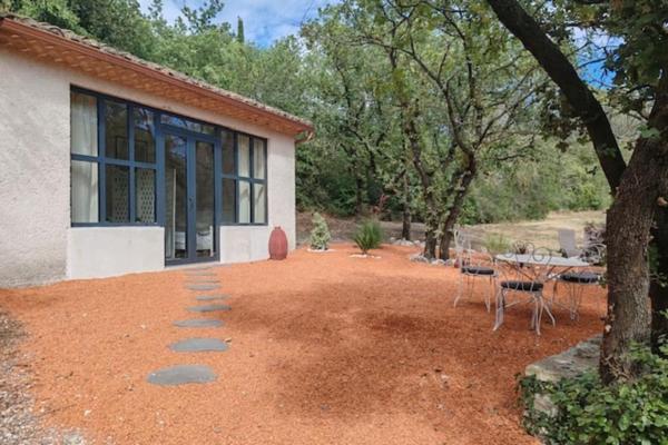 The Rose Garden - Pernes-les-fontaines - Pernes-les-Fontaines