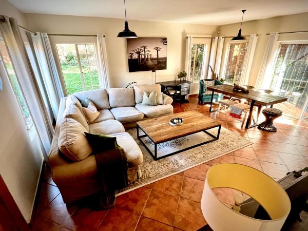 Spacious 2-bed, 2-bath Villa With Garden And Parking - Nelspruit