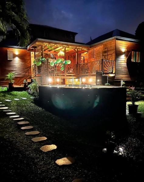 La Kaz à Pépés, Charmant Logement Avec Piscine - Guadeloupe