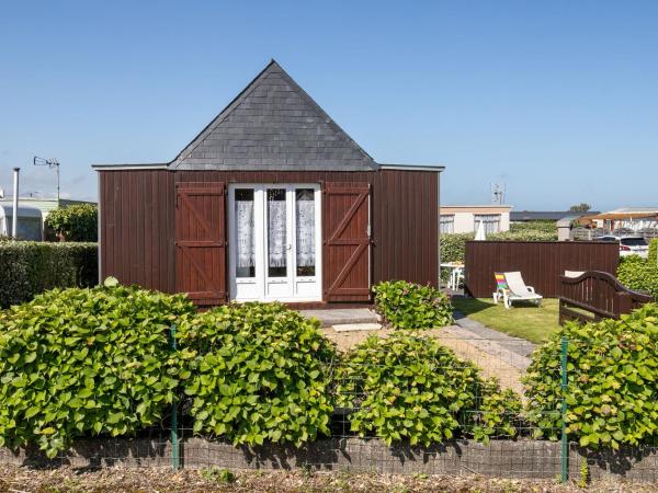 Chalet Petit Chalet à La Plage By Interhome - Brittany
