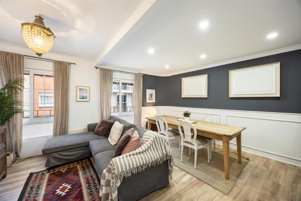 Vintage 3 Bdr Apartment - L'Hospitalet de Llobregat