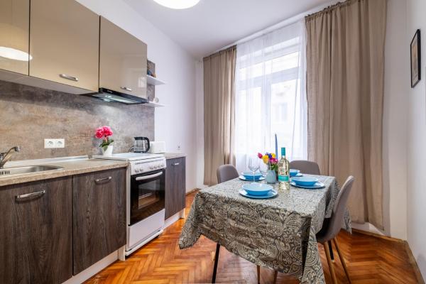 Lovely Art Apartment - Victory - Varna