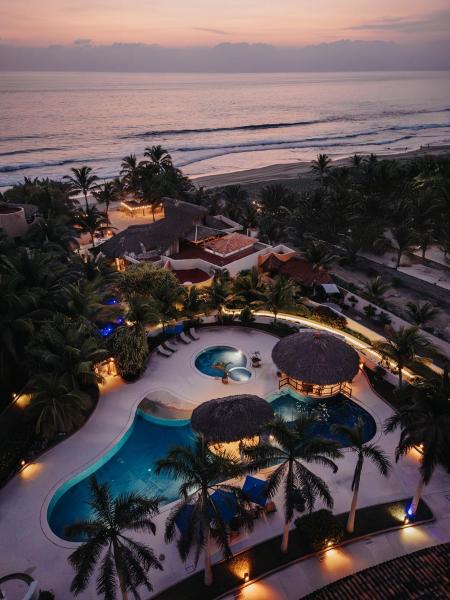 Escondite Condominios - Playa Blanca