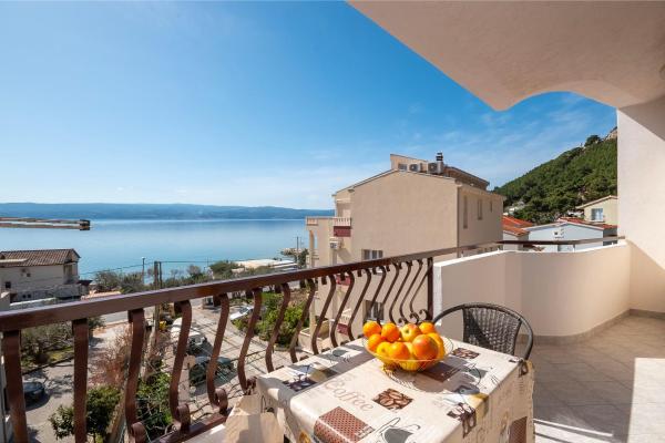 Apartment Karlo - Postira