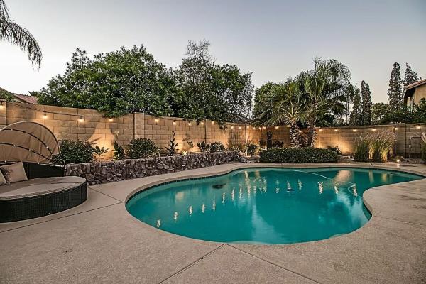 Spacious 5-bed, 3-bath Home! - Scottsdale, AZ