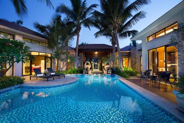 Grand Metropark Villa Resort Sanya Yalong Bay - Beach Shuttle And Singer Performance - Sanya