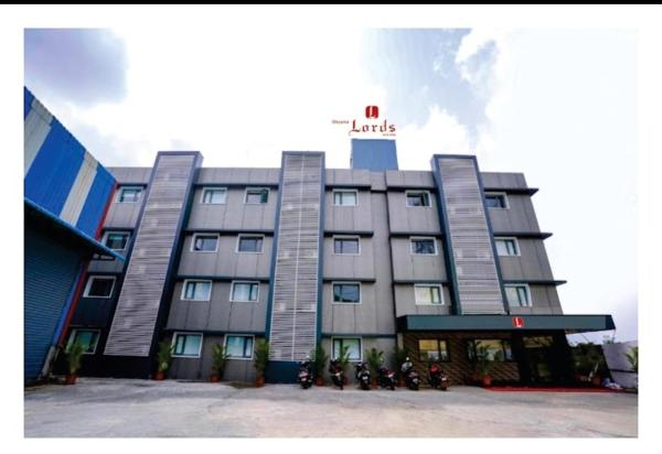 Shyanu Lords Eco Inn Airoli-near Mindspace - Thane