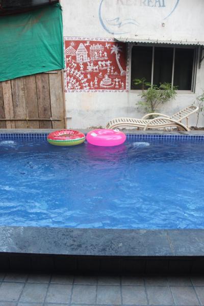 Nehas Retreat - Uran