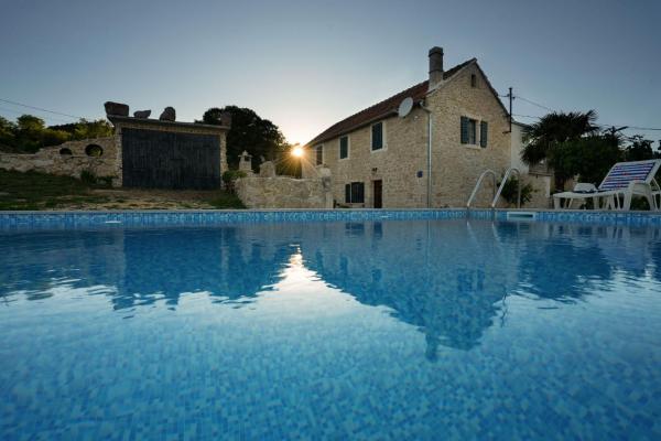 Holiday Home Leptir - Dalmazia