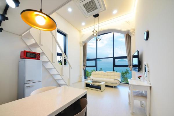 Yeosu Tivoli Pension - South Korea