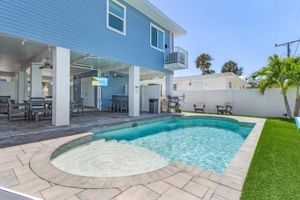 Welcome To Mermaid Bay Vacation Rental - 261 Delmar Home - Fort Myers Beach, FL