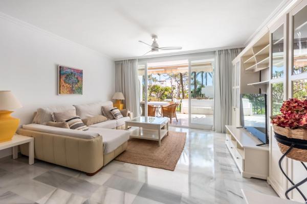 Alcazaba Beach Apartment - Estepona