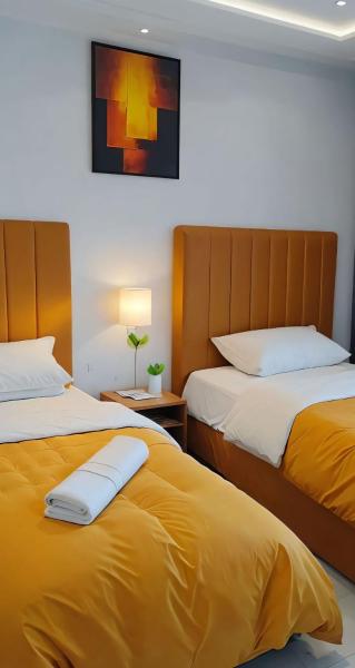 Moderne Appartement Au Plein Centre-ville En Face Hilton & La Gare De Train Tgv Avec Climatisation - Tánger