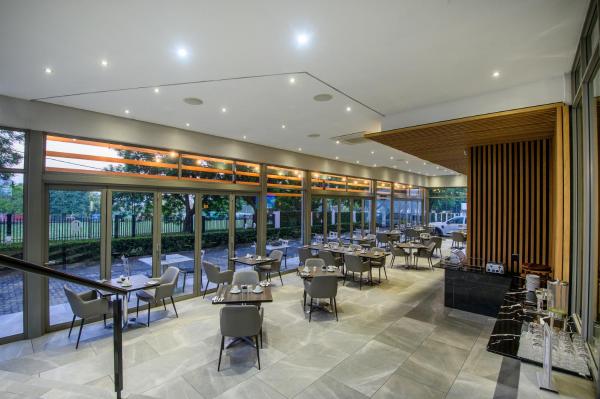 The Capital On Bath - Sandton