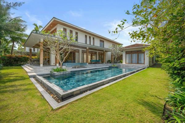 Villa Khuôn Viên Biển - Đà Nẵng