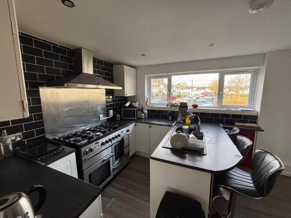 Shared Home - Self Check-in - Enfield