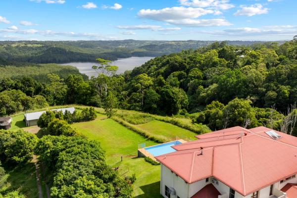 Lemon Grove - Montville Manor - Montville
